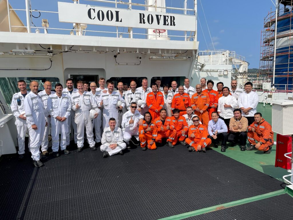 THENAMARIS: Επίσκεψη του Νικόλα Μαρτίνου στο LNG CARRIER COOL ROVER ...