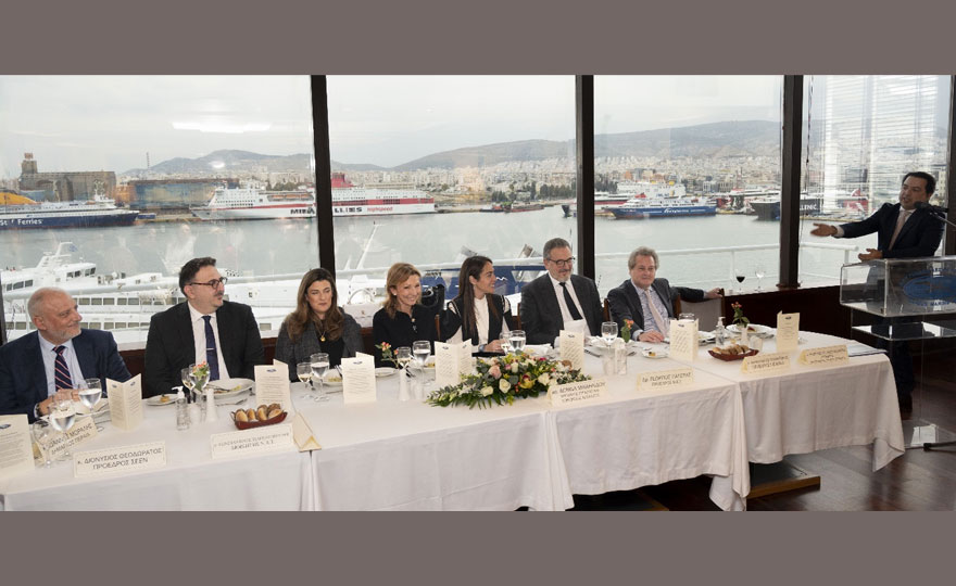 ΝΑΥΤΙΛΙΑΚΗ ΛΕΣΧΗ ΠΕΙΡΑΙΑ: Γεύμα εργασίας με την Υπουργό Εργασίας ...