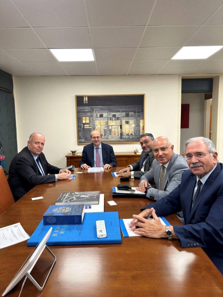 ΠΑΝΝΕΛΛΗΝΙΟΣ ΣΥΝΔΕΣΜΟΣ ΕΞΑΓΩΓΕΩΝ: Συνάντηση με τον Υπουργό Οικονομίας ...