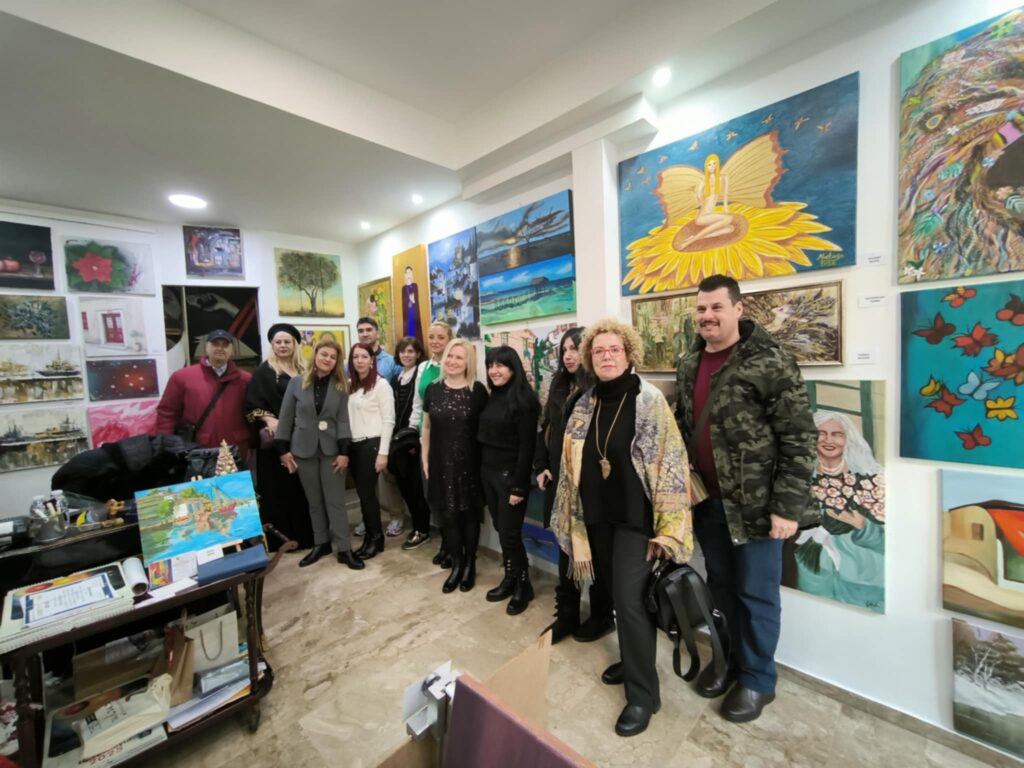 Με επιτυχία η έκθεση “Έγχρωμα Σύμπαντα” στην ART GALLERY 35 – Piraeus365