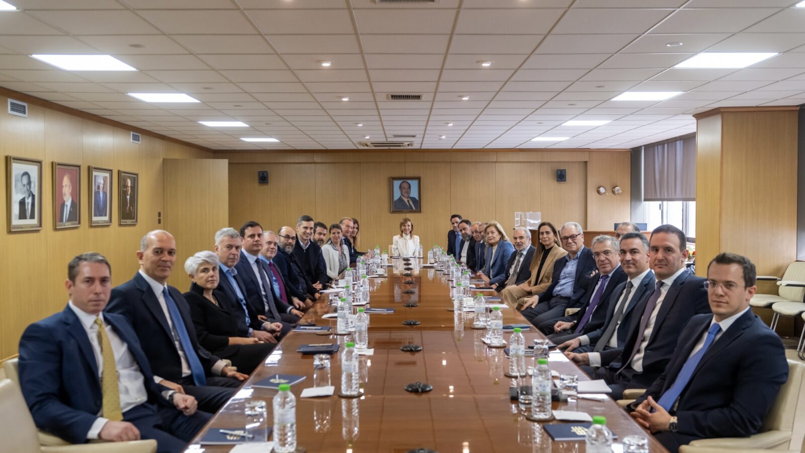 Η ΜΕΛΙΝΑ ΤΡΑΥΛΟΥ εκ νέου Πρόεδρος της Ενώσεως Ελλήνων Εφοπλιστών ...